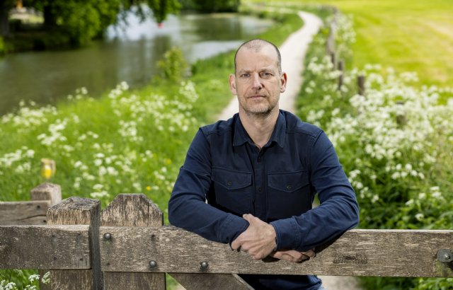 Greenpeace-directeur Andy Palmen stapt op - Nieuwe Oogst