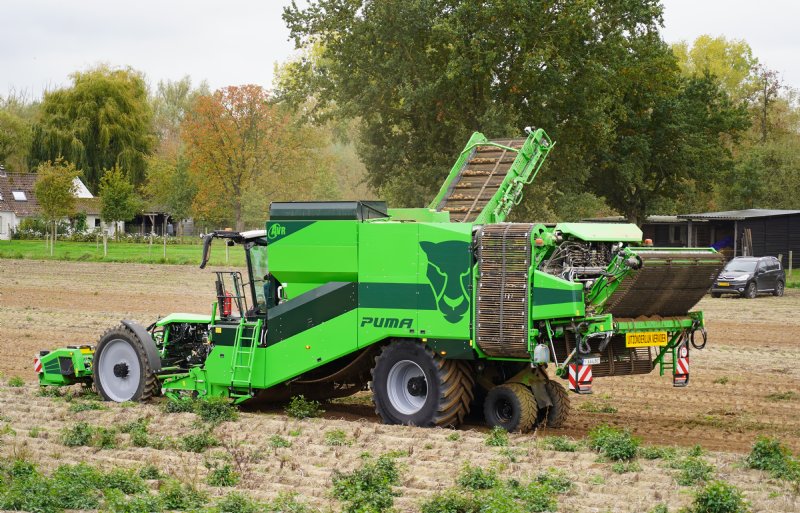 Fabrikant AVR lanceert vijfde generatie Puma-rooier - Nieuwe Oogst