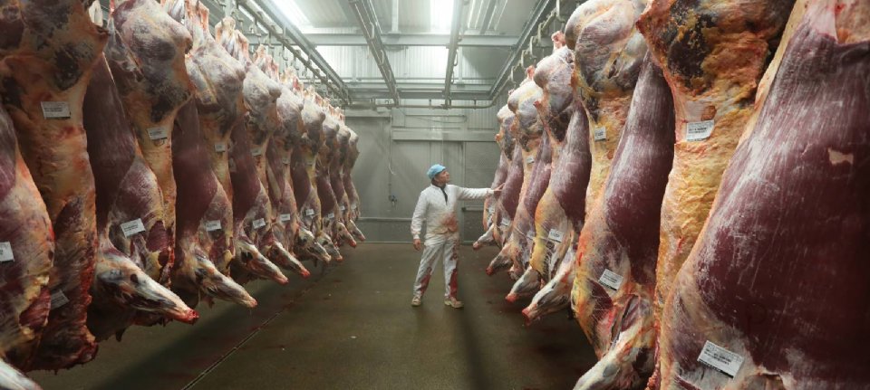 Vleeskeurmeesters klagen over NVWA-controle - Nieuwe Oogst