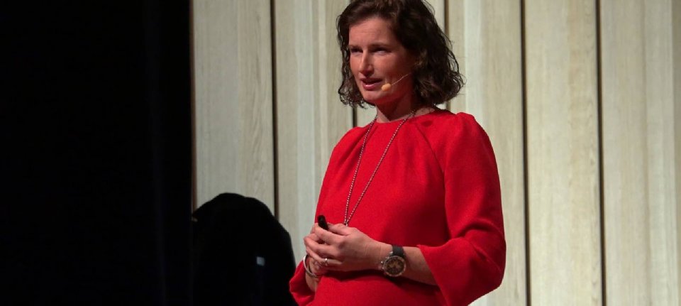 TV: Boerin Agnes deelt levensverhaal in theater - Nieuwe Oogst