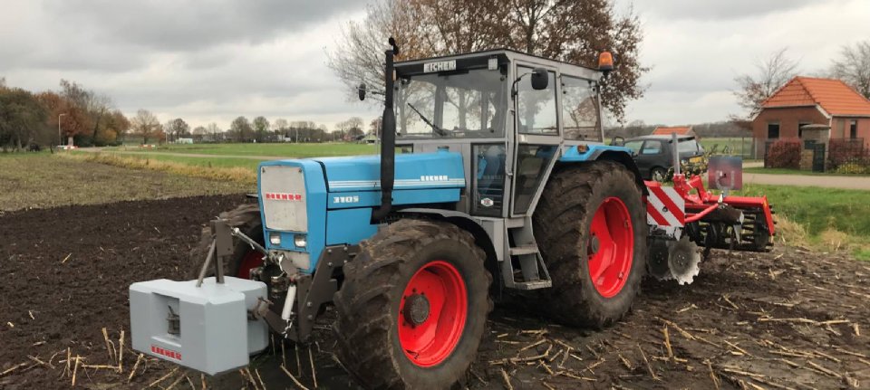 POAH! Eicher 3105 - Nieuwe Oogst
