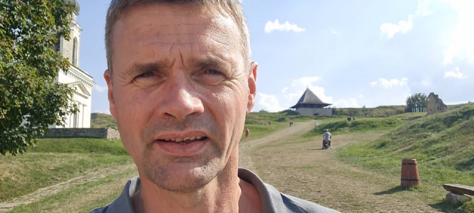 Oekraïne-vlogger Kees Huizinga: 'Ben op vakantie in eigen land ...