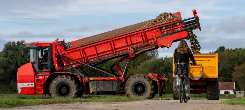 'Klanten willen niet meer anders dan overlaadwagen bij bietenoogst ...
